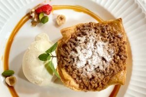 丸の内『三菱一号館美術館 Cafe 1894』のレトロ空間で味わうアップルパイが絶品すぎた！ ｜ 東京一人旅男子